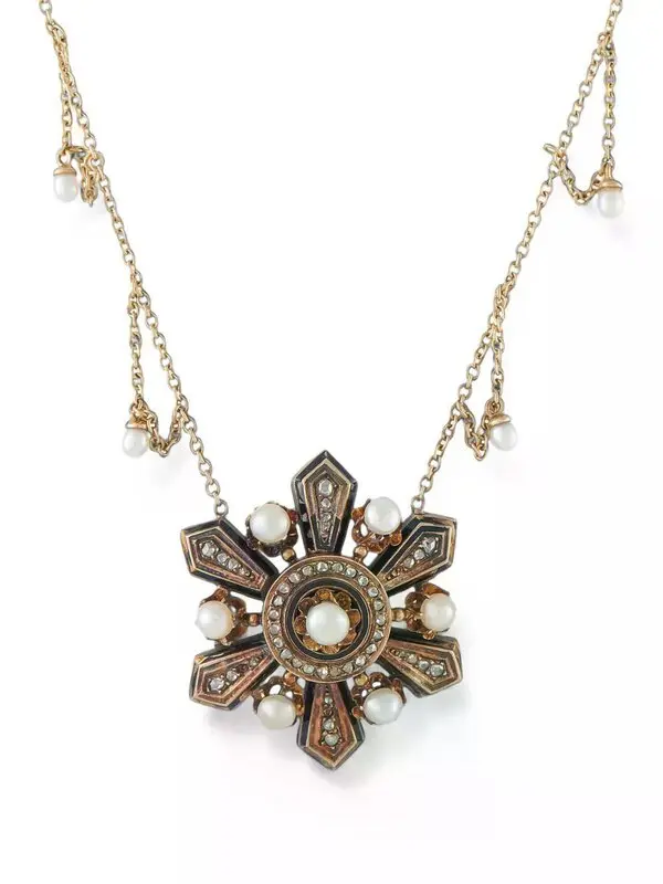 LB EXCLUSIVE Diamond And Pearl Necklace