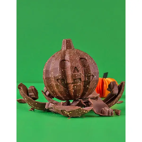 CHOCOCO Milk Chocolate Pumpkin With Chocolate Spiders Inside 100g