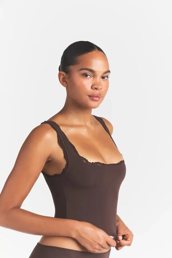 SKIMS Tank Top | Deep Neutral | | Fits Everybody Lace