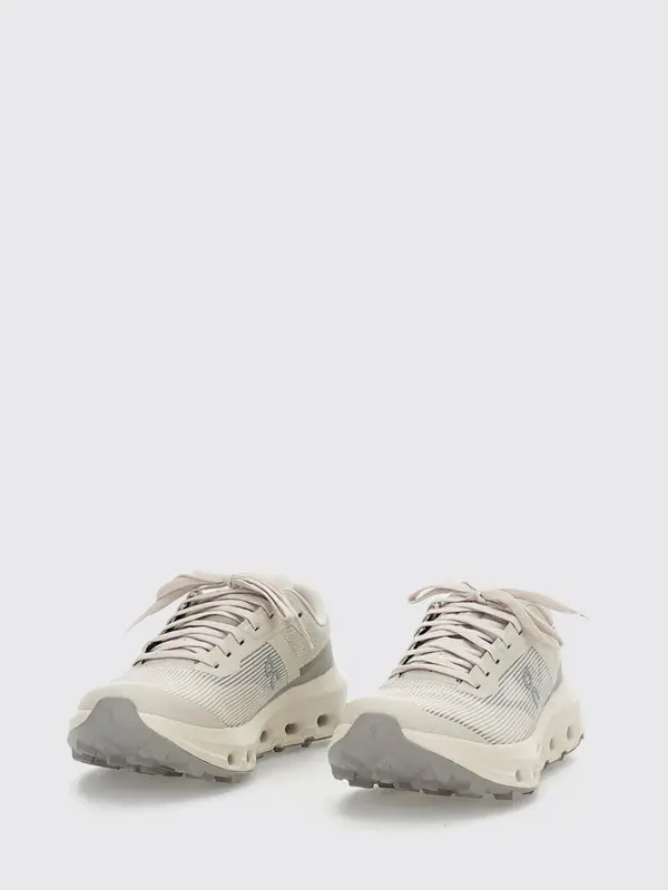 On Bicolour Lightweight Cushioned Cloudvista 3 Trainers