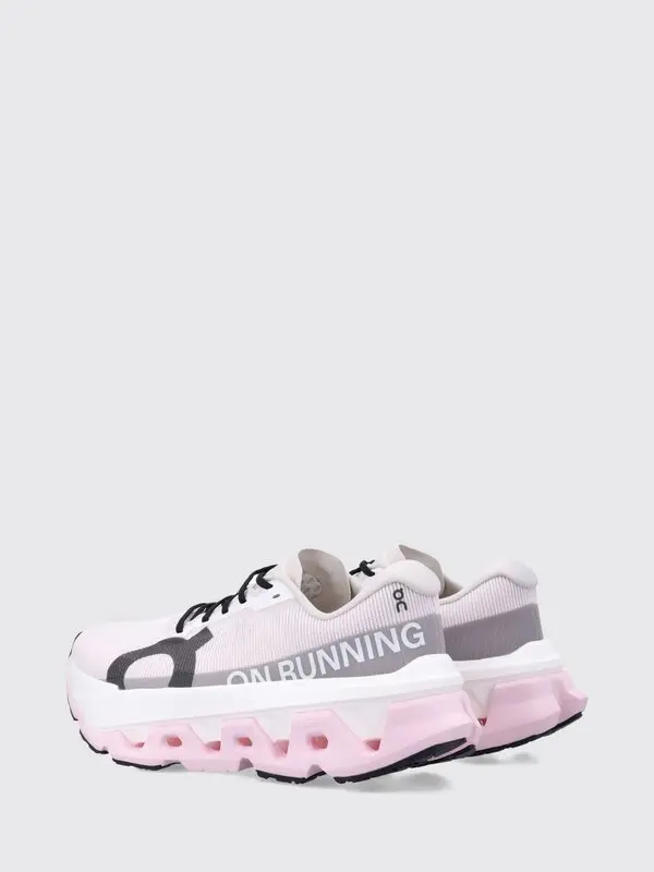 On Cloudmonster 3 Hyper Trainers