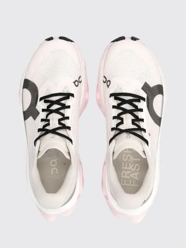 On Cloudmonster 3 Hyper Trainers