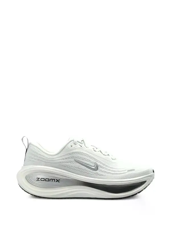 Nike Vomero Plus Sneakers - White