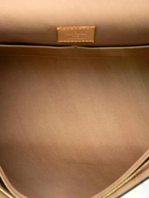 LOUIS VUITTON 2017 Monogram Cluny Mm Satchel
