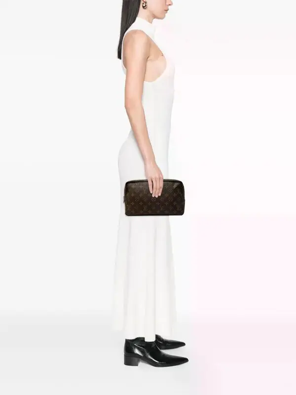 LOUIS VUITTON 1988 Monogram Trouse Toilette 28