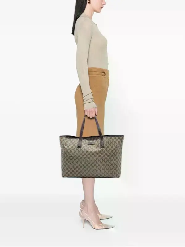 Gucci 2016-2026 Large Gg Supreme Tote Bag