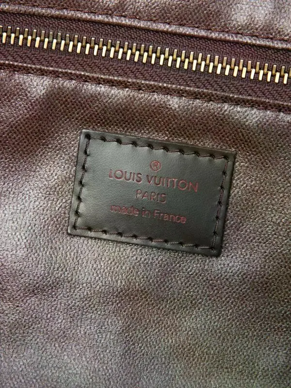 LOUIS VUITTON 2008 Damier Ebene King Pouch