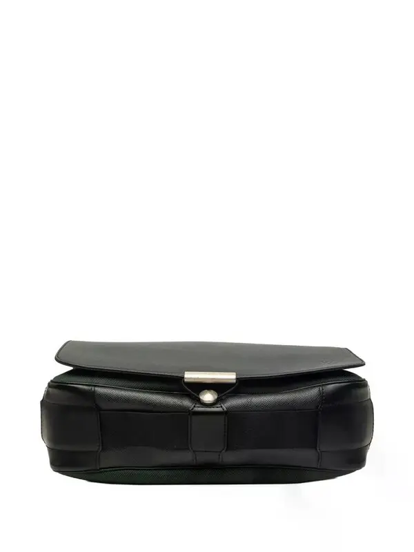 LOUIS VUITTON 2008 Taiga Viktor Crossbody Bag