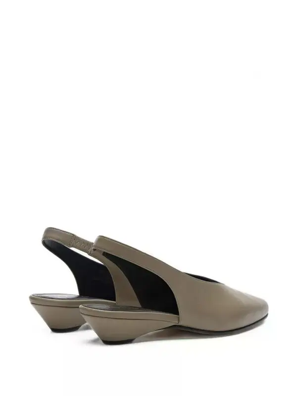 LOTTUSSE Beige Leather Pointed Toe Slingback Pumps