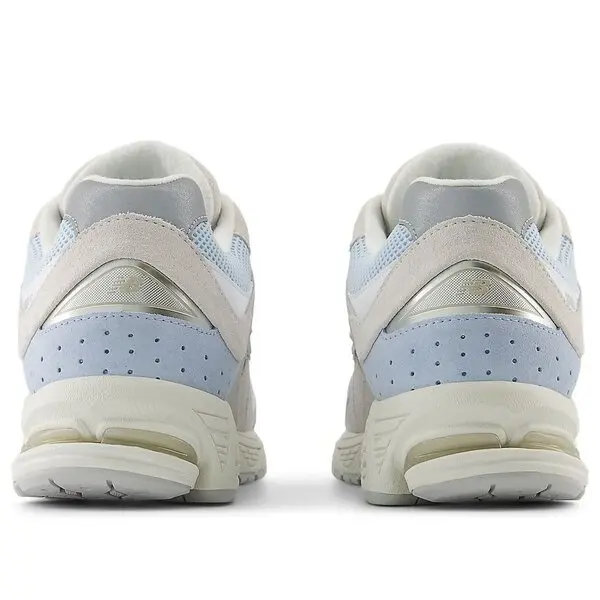 NEW BALANCE 2002r Sneakers - Sky Blue