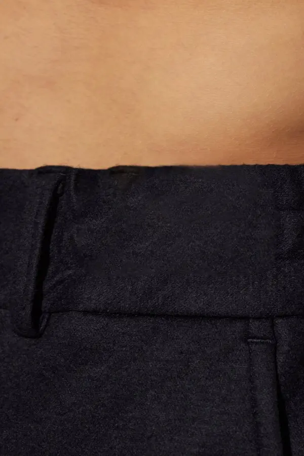 Eleventy Trousers With Rolled-up Legs