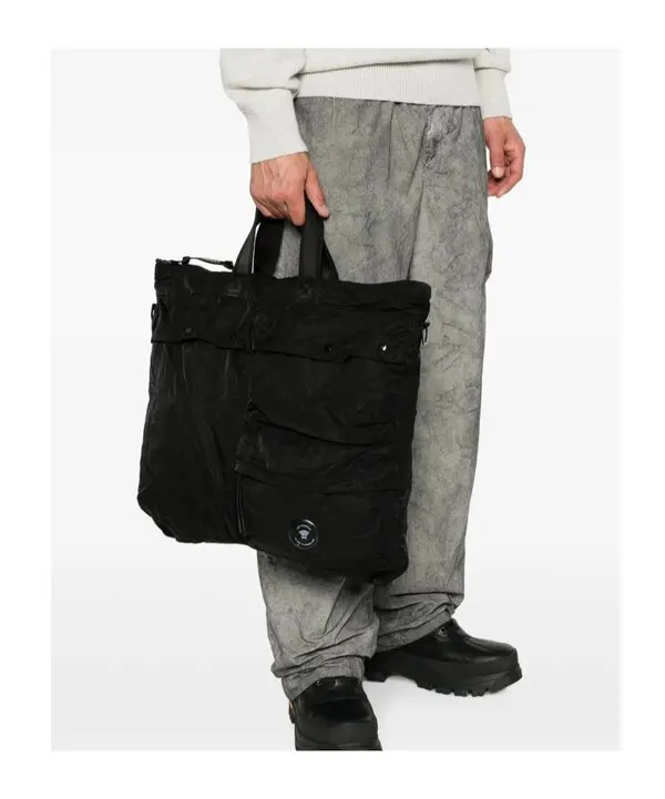 C.P. COMPANY Lens Detail Shoulder Bag