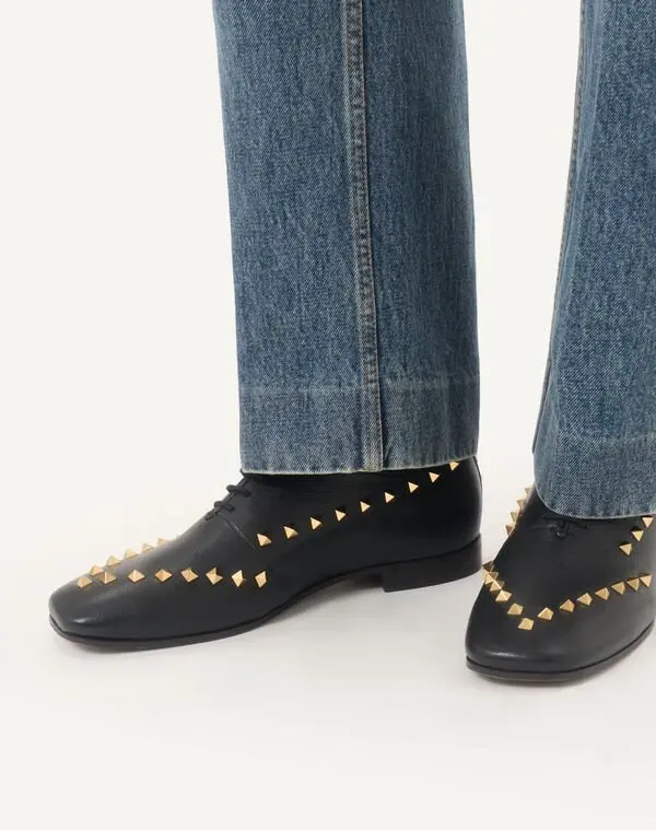 Valentino Garavani Derby Rockstud In Kidskin