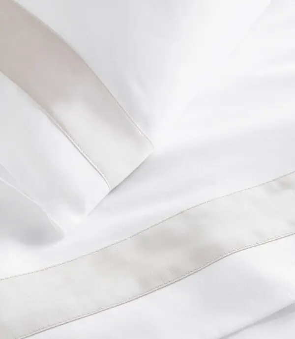 PEACOCK ALLEY Soprano Trim Sateen Pillowcases - Platinum