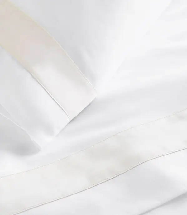 PEACOCK ALLEY Soprano Trim Sateen Pillowcases - Platinum