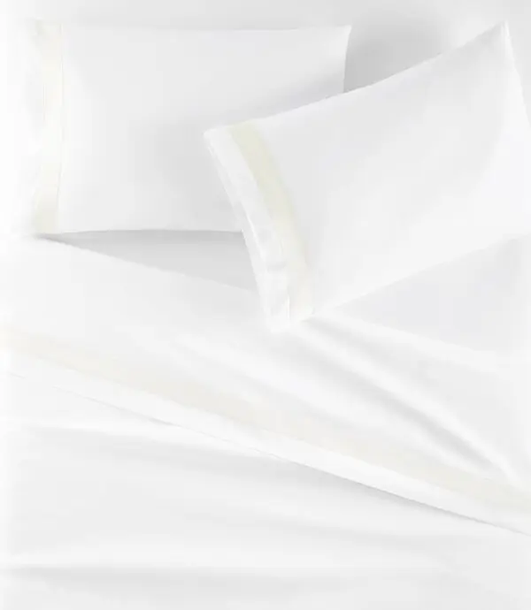 PEACOCK ALLEY Soprano Trim Sateen Pillowcases - Platinum