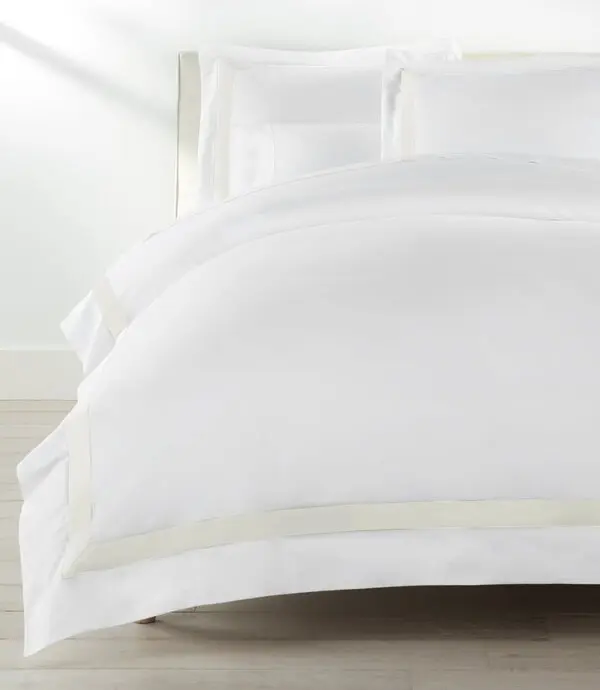 PEACOCK ALLEY Soprano Trim Sateen Duvet Cover - Platinum