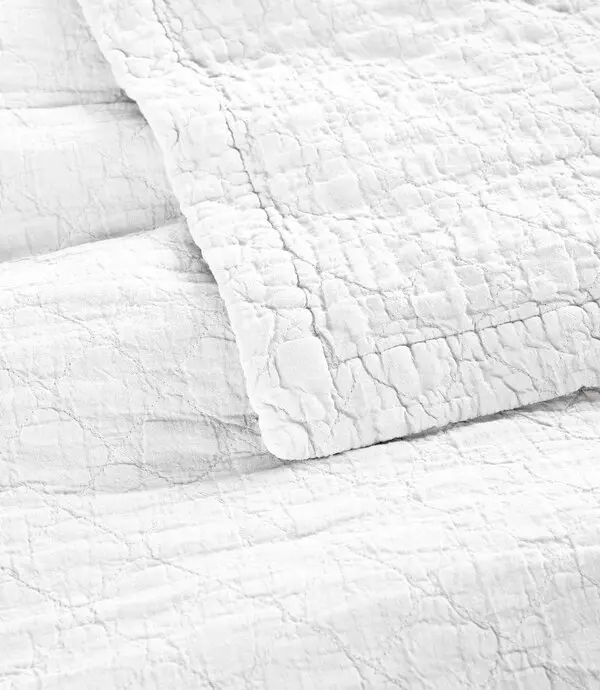 PEACOCK ALLEY Heritage Linen Coverlet - Natural