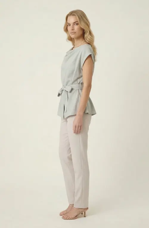 MODENAIRE Draped Neck Top