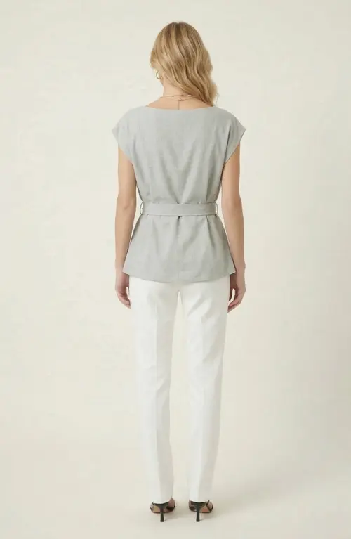 MODENAIRE Draped Neck Top