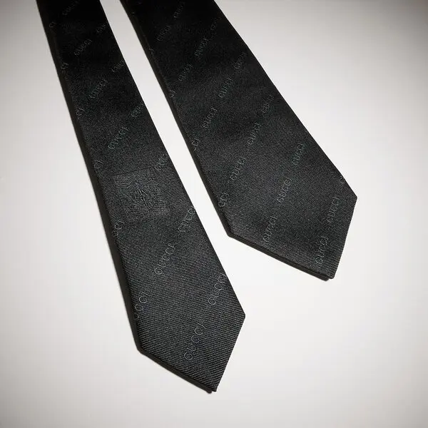Gucci Silk Jacquard Gg Motif Neck Tie - Black