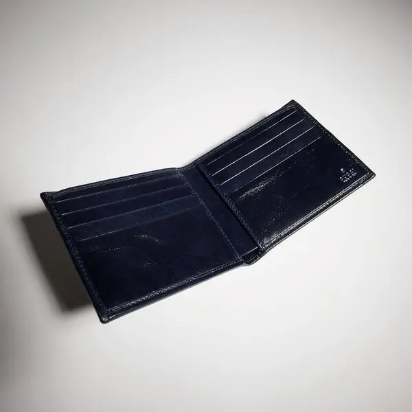 Gucci Bi-fold Wallet With Interlocking G Leather