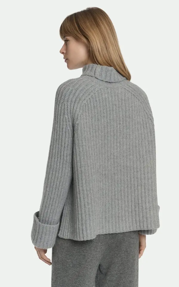 Malo Ribbed Raglan Cashmere Turtleneck
