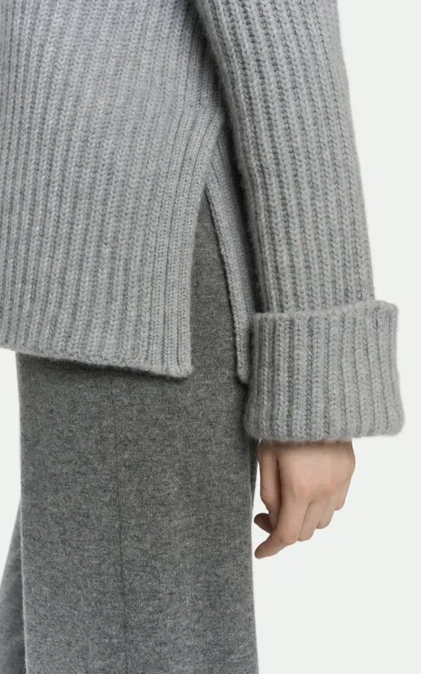 Malo Ribbed Raglan Cashmere Turtleneck
