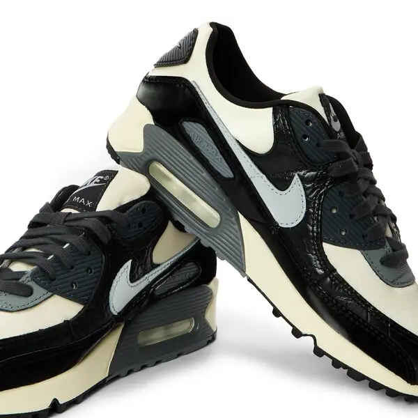 Nike Mixed Material Running Sneakers