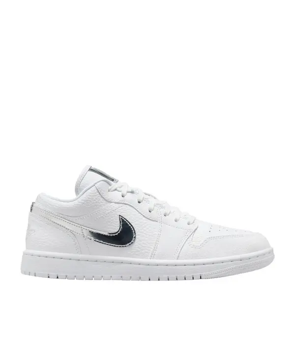 Nike Low Top Sneakers - No
