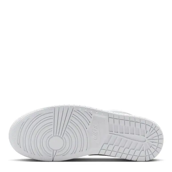 Nike Low Top Sneakers - No