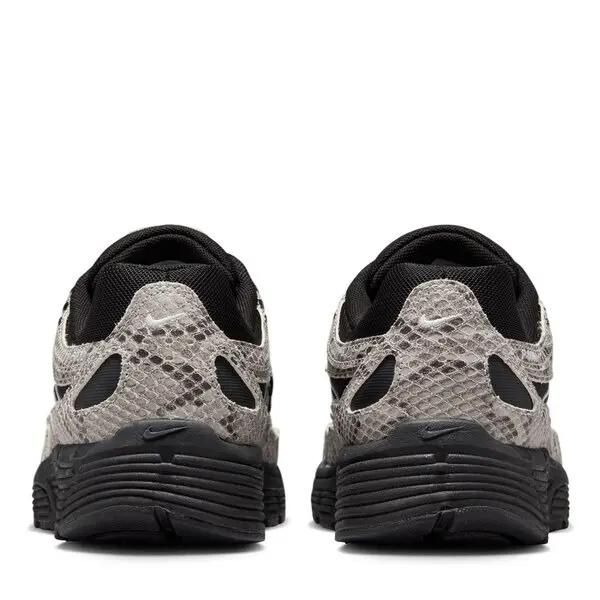 Nike Chunky Retrostyle Sneakers