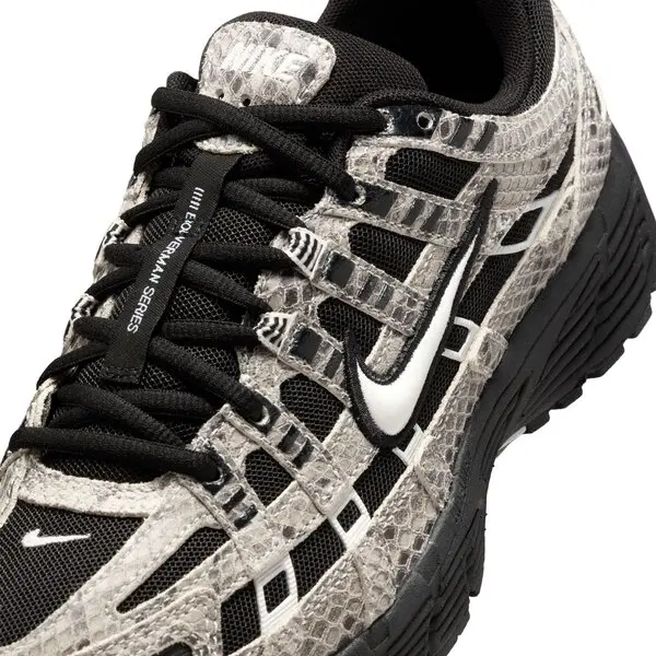 Nike Chunky Retrostyle Sneakers