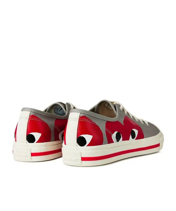 Play Comme Des Garcon Simple Canvas Shoes