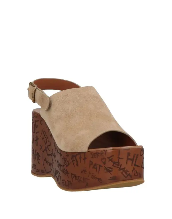 Chloé Buckle Fastening Sandals