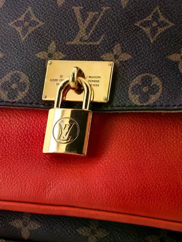 LOUIS VUITTON Monogram Canvas Leather Shoulder Bag