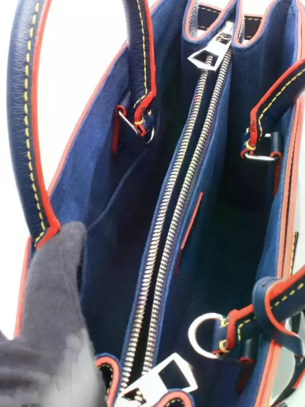 LOUIS VUITTON 2018 Twist Tote Epi Tote Bag