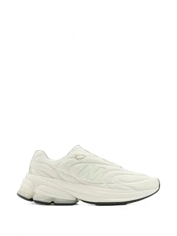 NEW BALANCE Mesh-panelled Sneakers - White