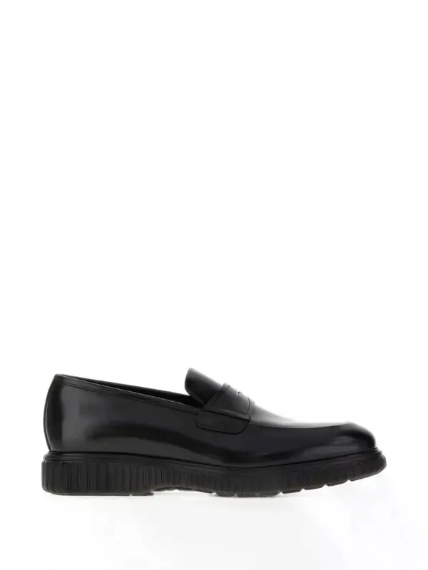 FERRAGAMO Calfskin Loafer With Embossed Gancini Detail - Black