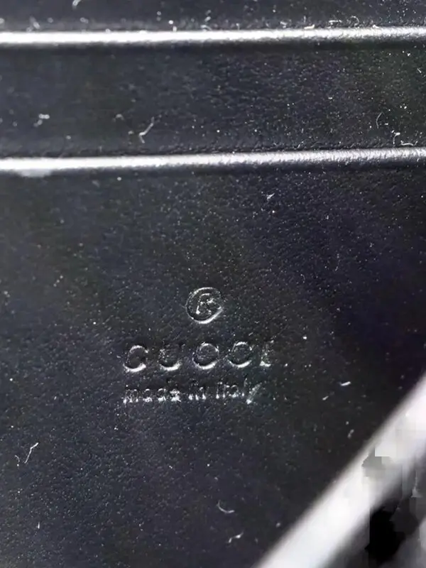 Gucci 2000-2015 Gg Marmont Matelasse Calfskin Wallet On Chain Crossbody Bag - Black