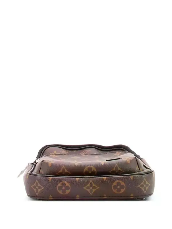 LOUIS VUITTON Monogram Avenue Sling Bag