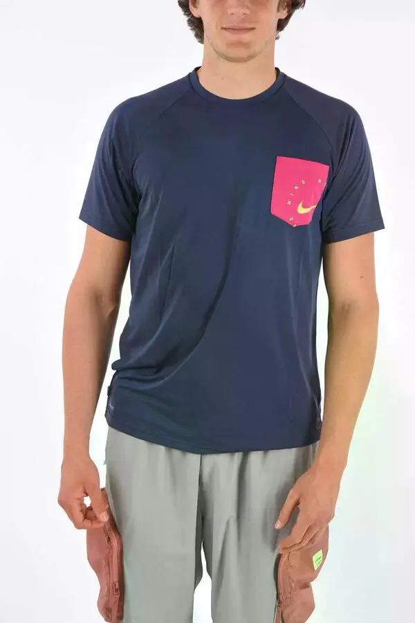 Nike Logo-print Chest-pocket T-shirt - Blue