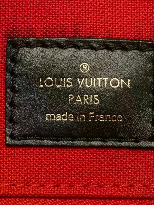LOUIS VUITTON Mm Onthego Giant Monogram Tote Bag