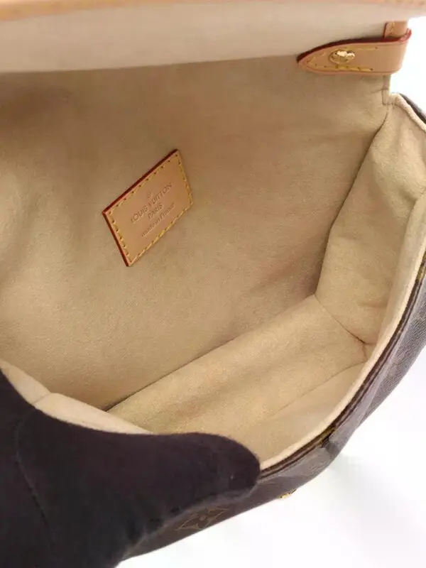 LOUIS VUITTON 2021-2026 Monogram Saumur Bb Satchel