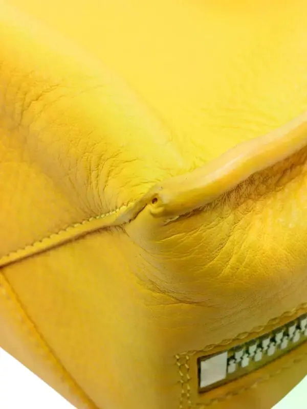 Balenciaga 2018-2026 Papier A6 Zip Around Satchel