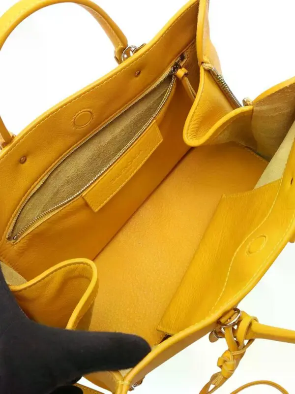 Balenciaga 2018-2026 Papier A6 Zip Around Satchel