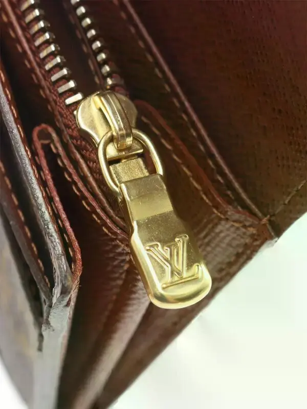 LOUIS VUITTON 2012 Sara Wallet