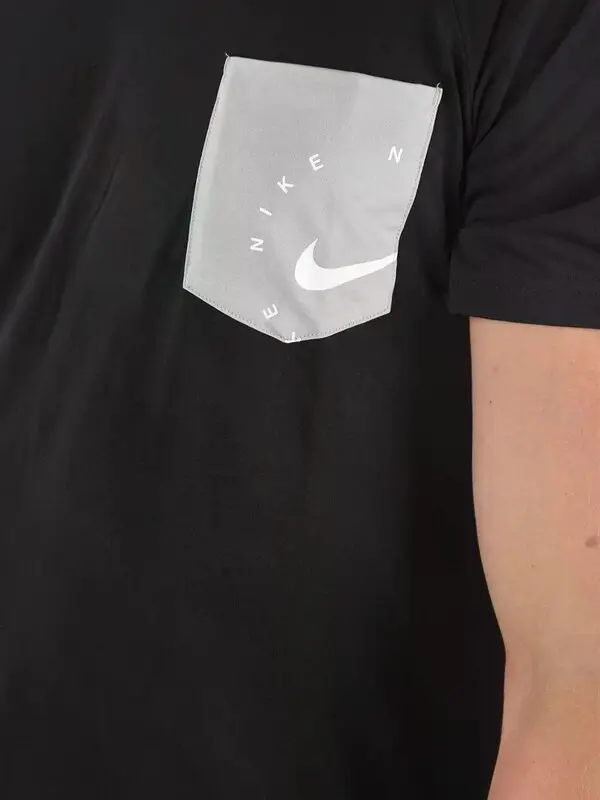 Nike Logo-print Pocket T-shirt
