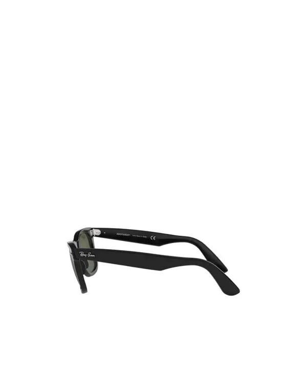 Ray-ban Wayfarer Sunglasses With Logo Detail