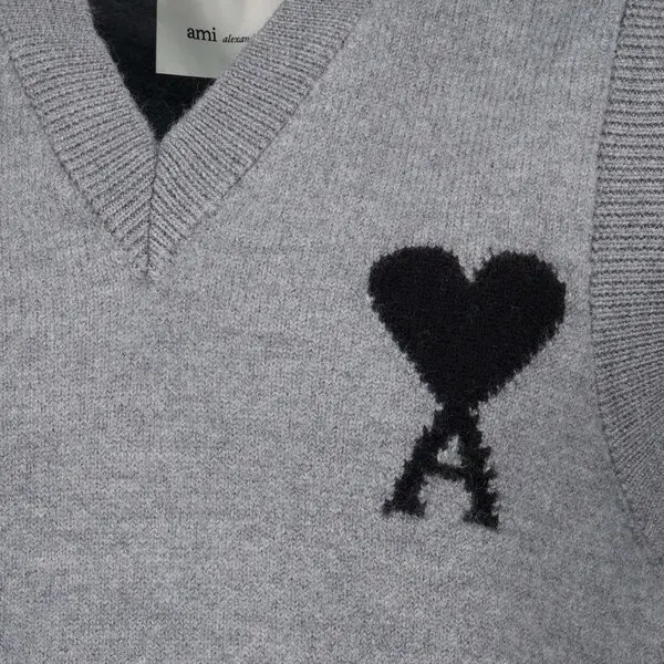 AMI Paris Sleeveless Knit Vest With Heart Motif